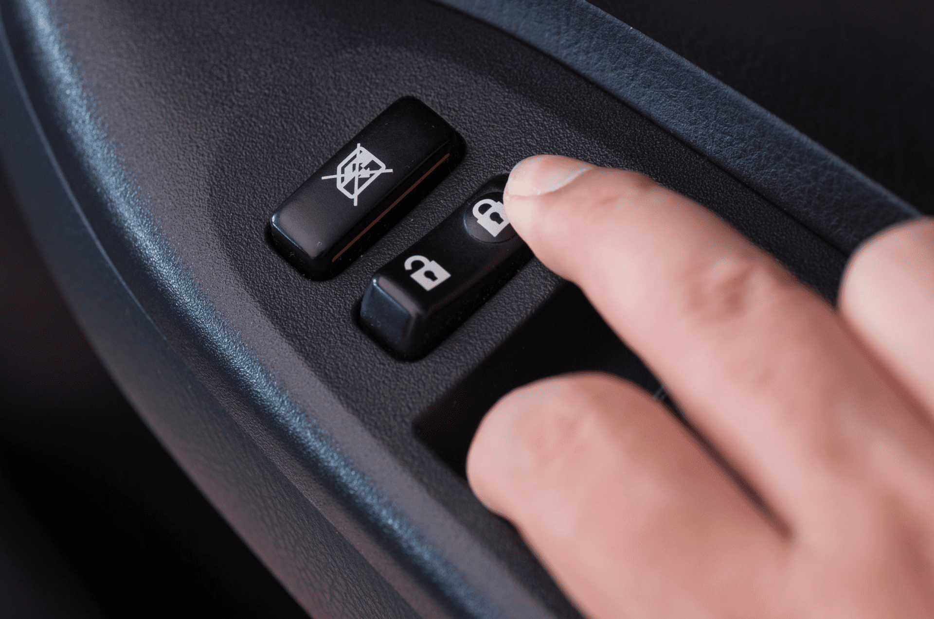 Stay Safe: Hijacking Prevention Tips for Motorists - XploreZA